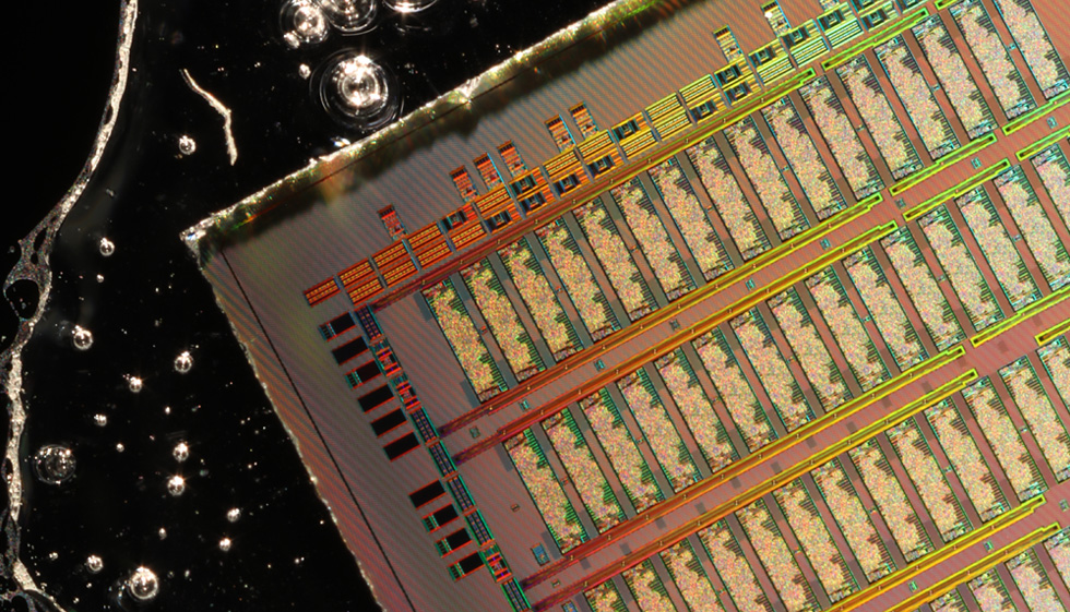 Spotlight: Optimized optoelectronics | MIT - Massachusetts Institute of ...