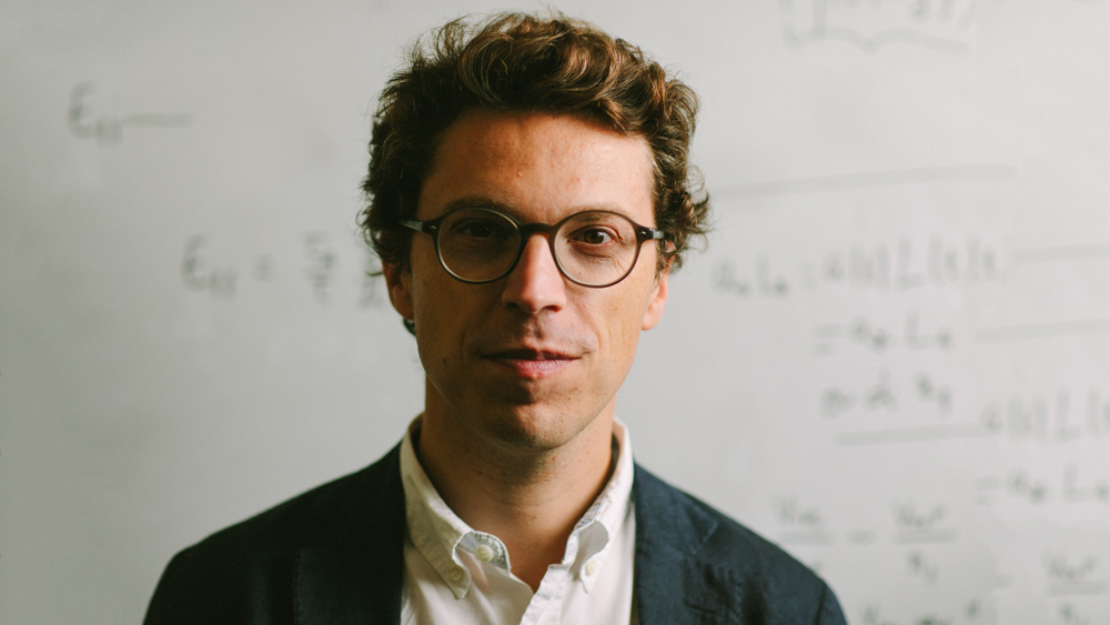 Spotlight: Probing the world of plasmas | MIT - Massachusetts Institute ...