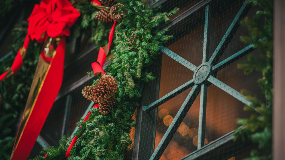 Spotlight: Lobby 7’s holiday wreaths | MIT - Massachusetts Institute of ...